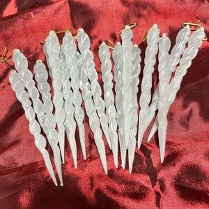 Holiday | Vintage Set Of 17 Frosty Plasticwhite Christmas Tree Icicles ...